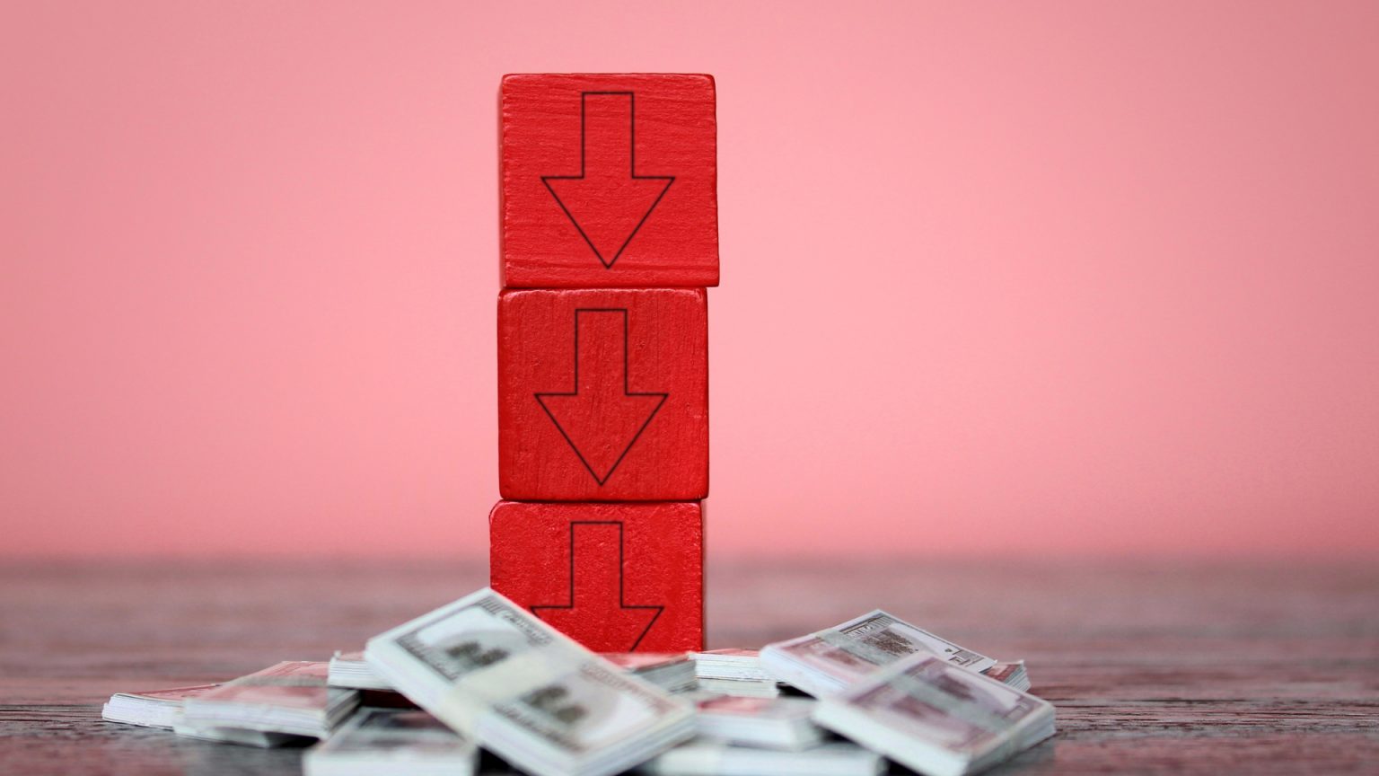 Saiba o que é o Dumping: Tipos, Impactos e Medidas de Combate